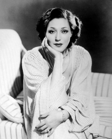 Wini Shaw - Alchetron, The Free Social Encyclopedia