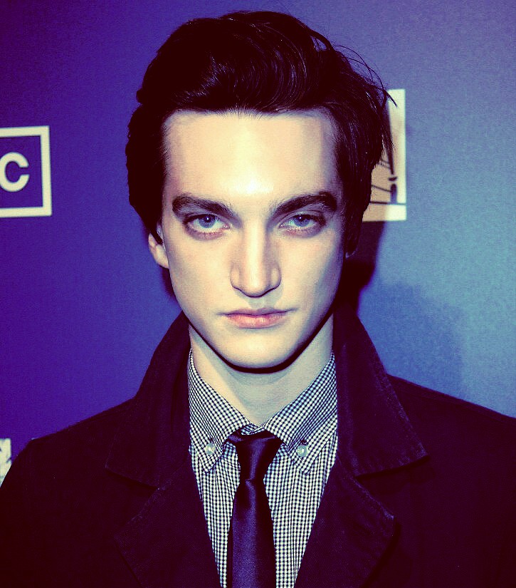 Richard Harmon picture