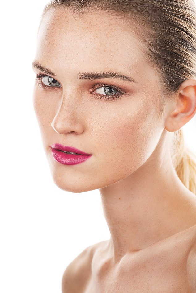 Picture of Alexa Reynen