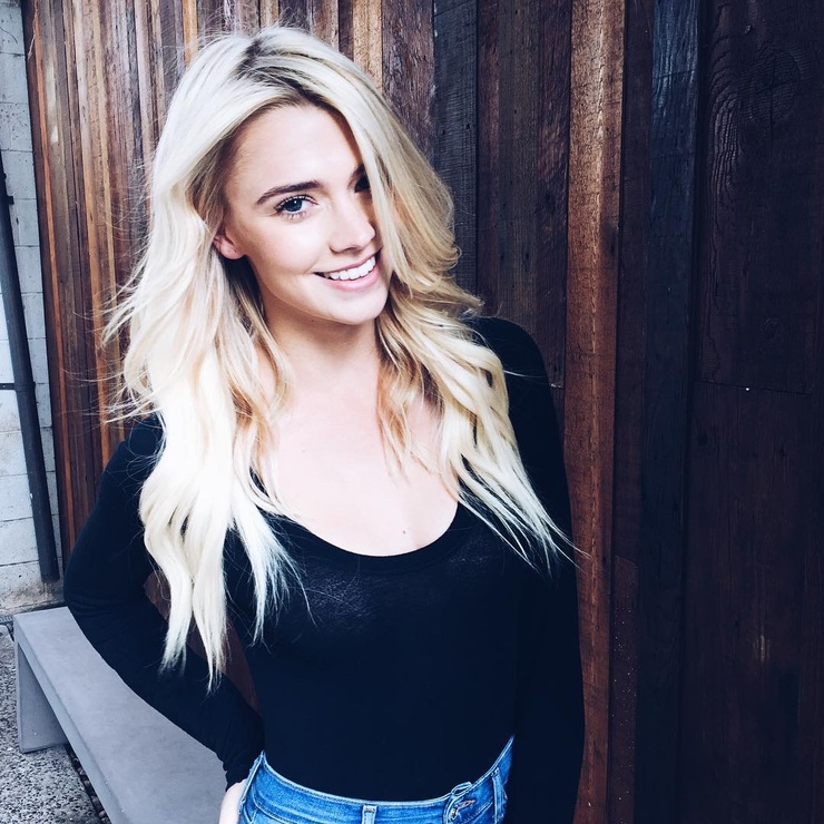 Picture of Raina Lawson