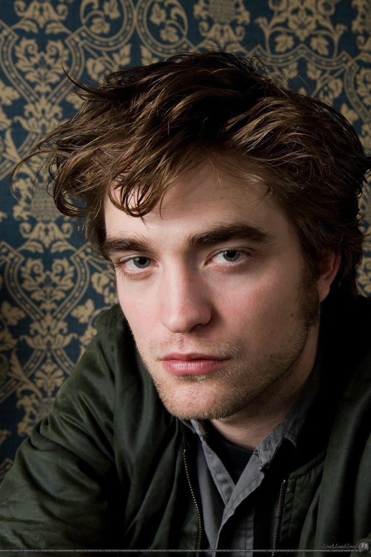 Robert Pattinson image