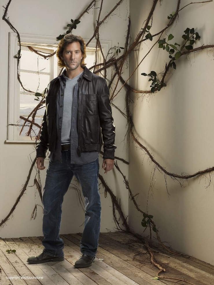 Picture of Henry Ian Cusick