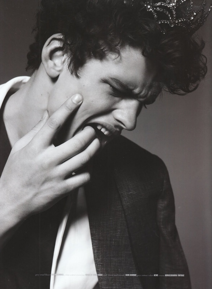 Image of Simon Nessman