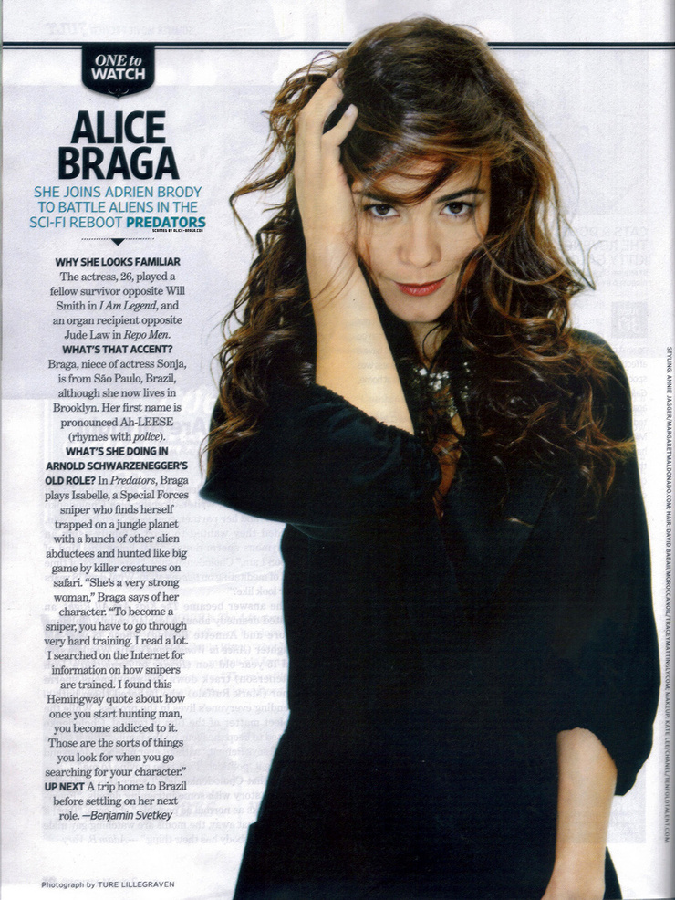 Picture of Alice Braga