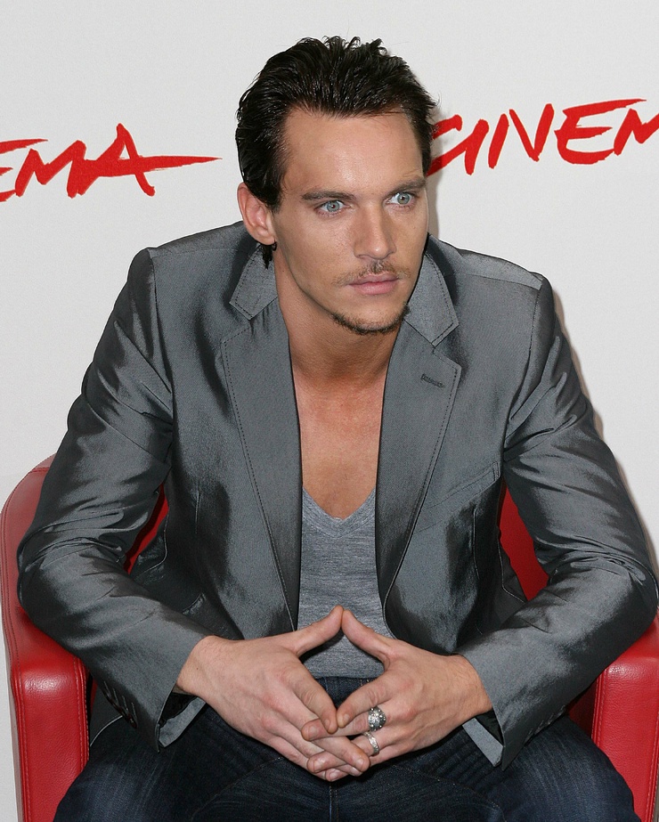 Picture of Jonathan Rhys Meyers
