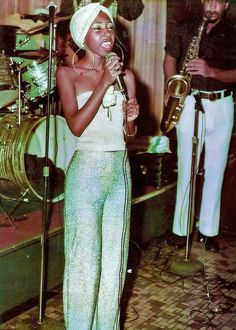 Della Humphrey image
