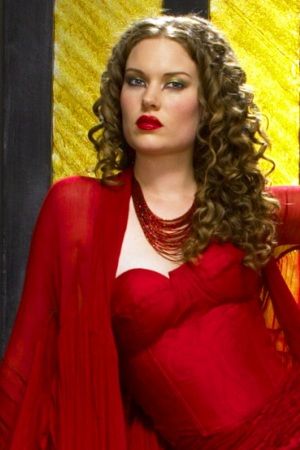 Anna Van Hooft image