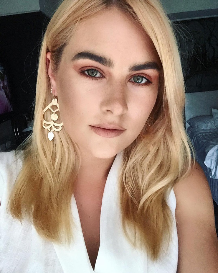 Carissa Walford picture