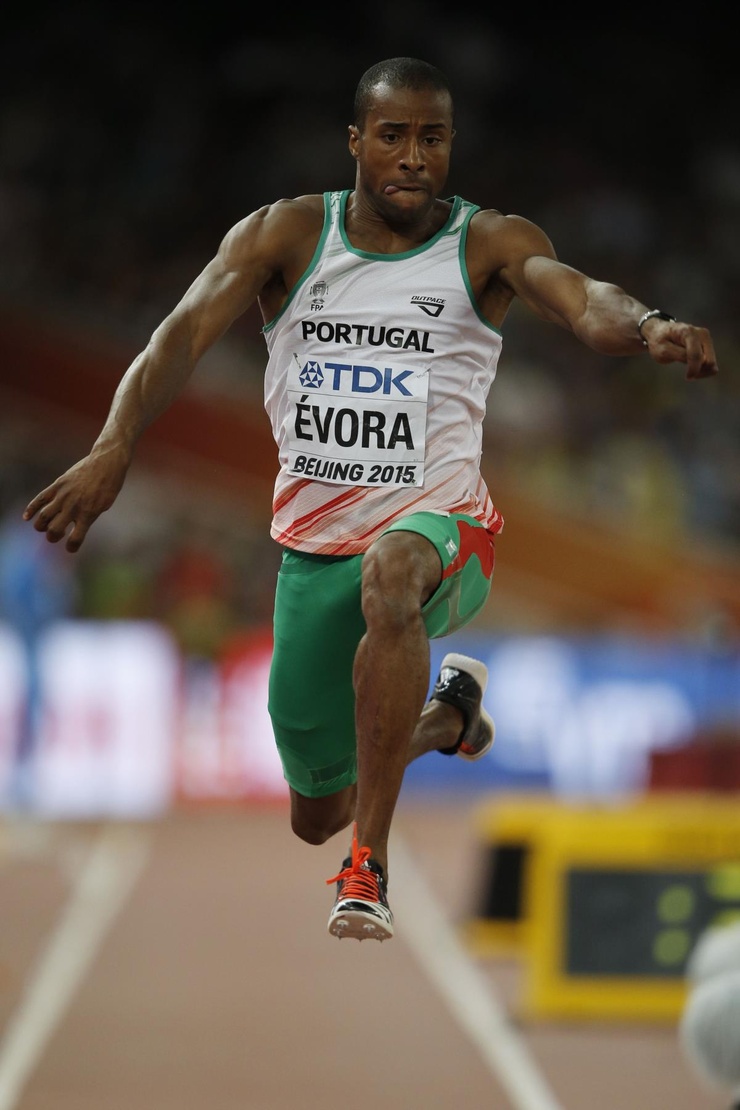 Nelson Évora picture