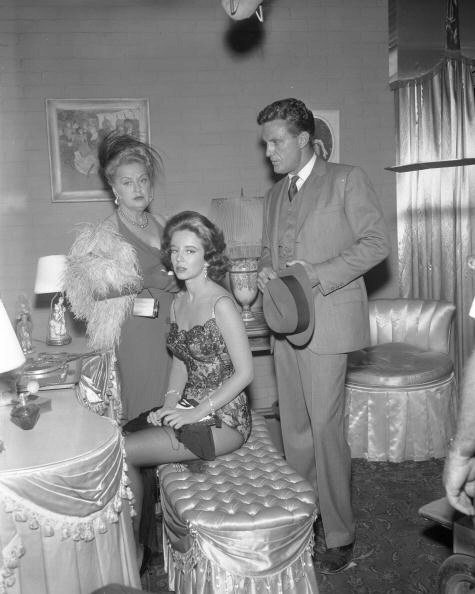 Lee Patrick, Suzanne Storrs, Robert Stack