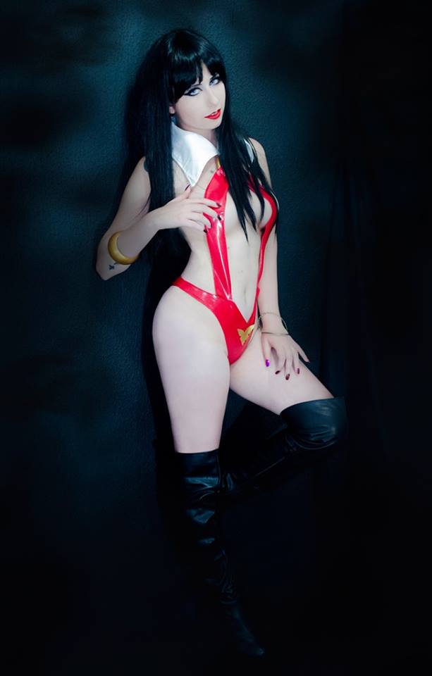 Vampirella by Giu Hellsing