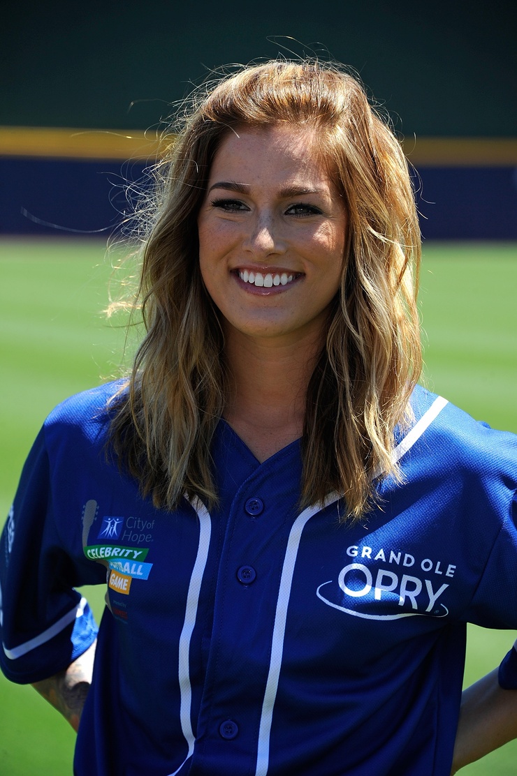 Picture of Cassadee Pope