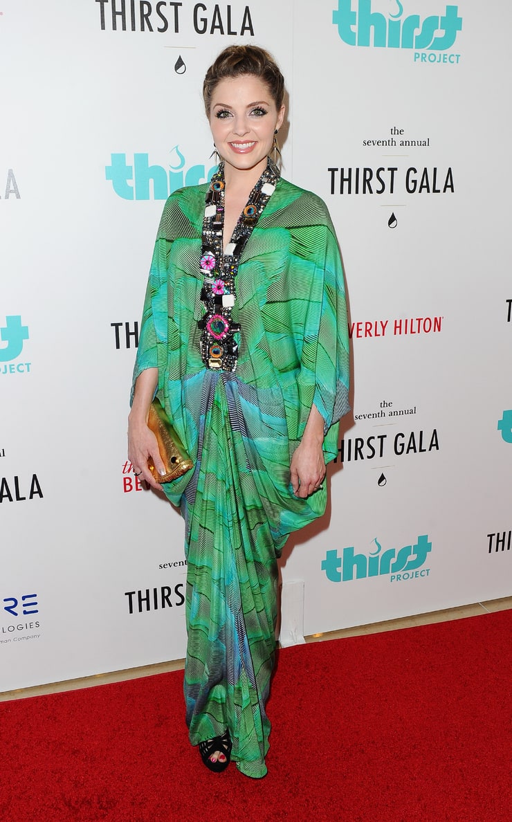 Picture of Jen Lilley