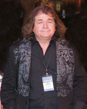 Image of Straw Weisman