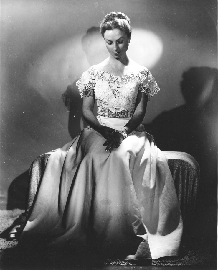 Picture of Agnes Moorehead