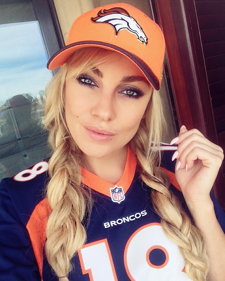 Amber Nichole Miller picture