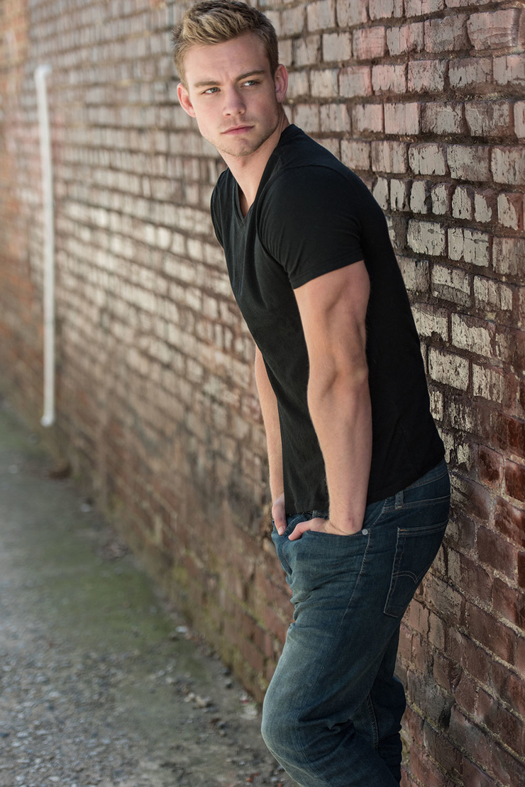 Picture of Dustin McNeer