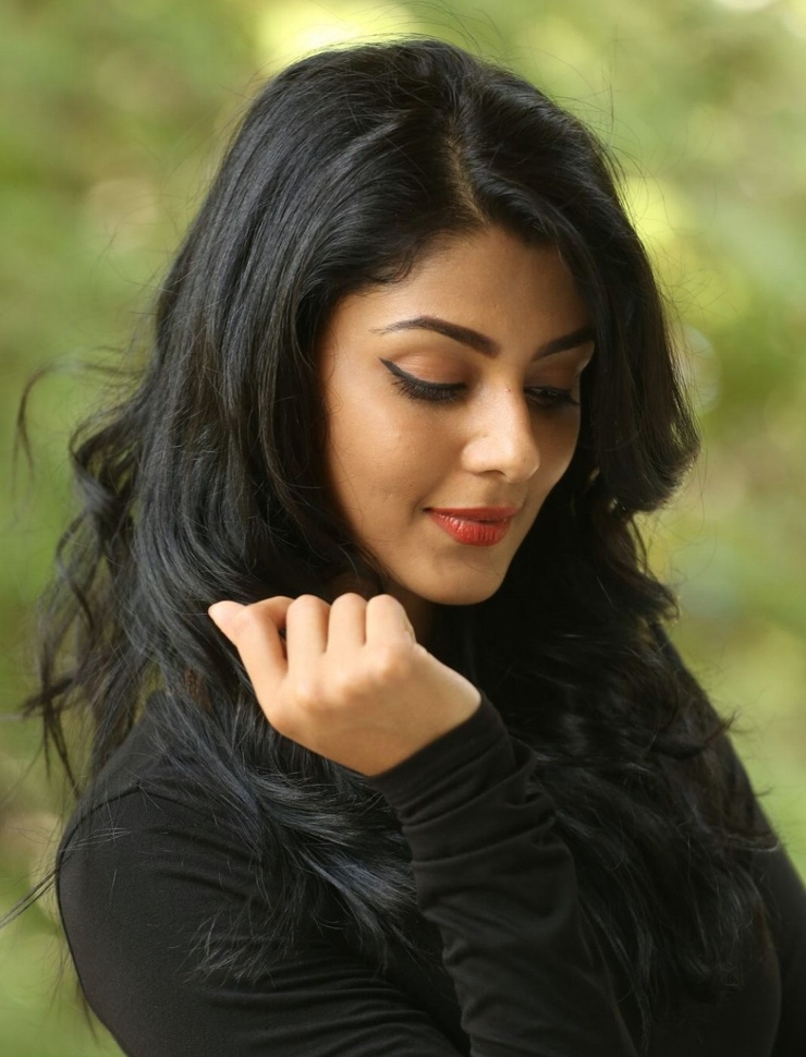 Anisha Ambrose image