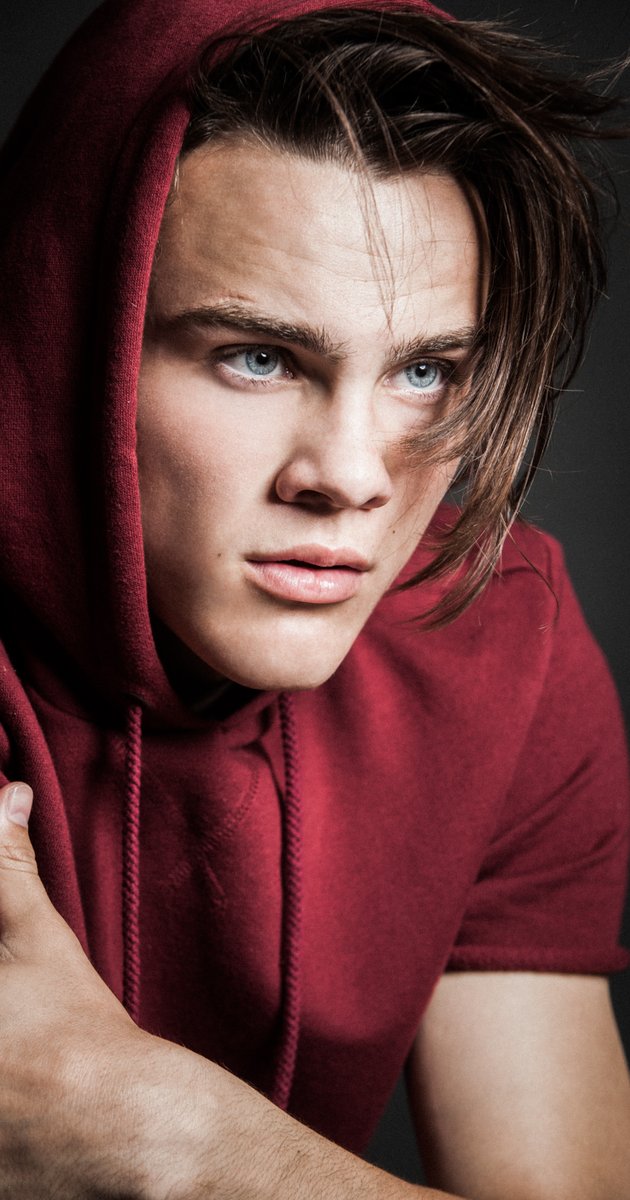 Picture of Alex Neustaedter