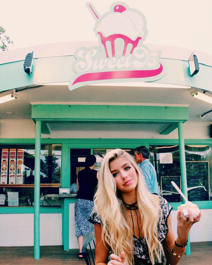 Picture of Alexandria Deberry