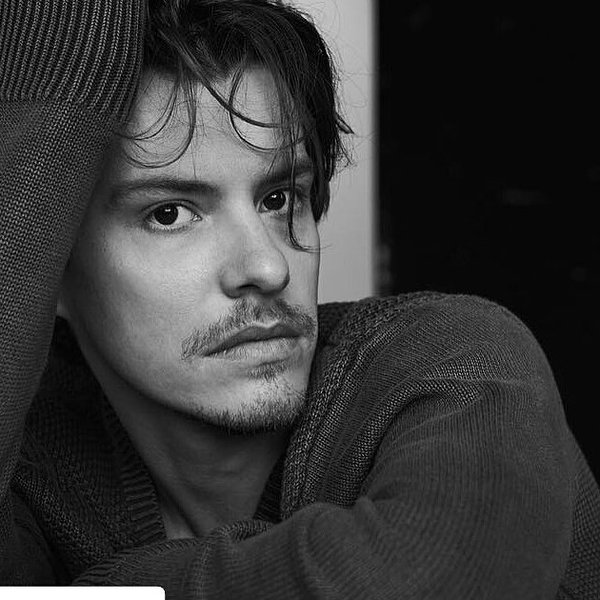 Picture of Xavier Samuel