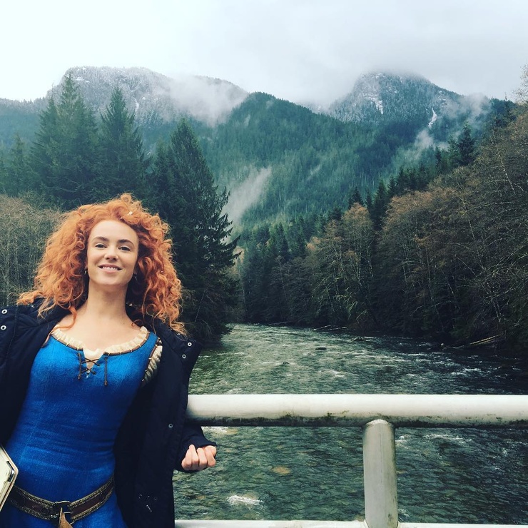 Picture of Amy Manson