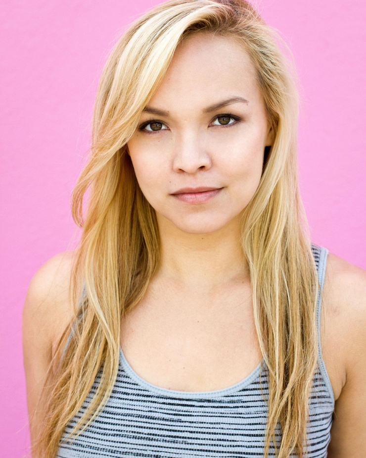 Nicci Claspell picture