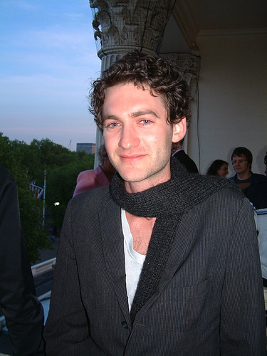 Daniel Askill picture