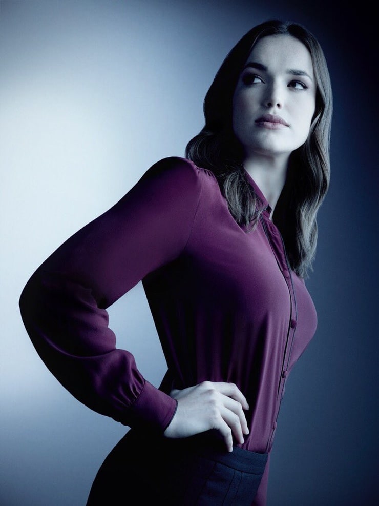 Elizabeth Henstridge image