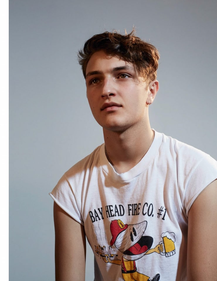 Picture of Anwar Hadid