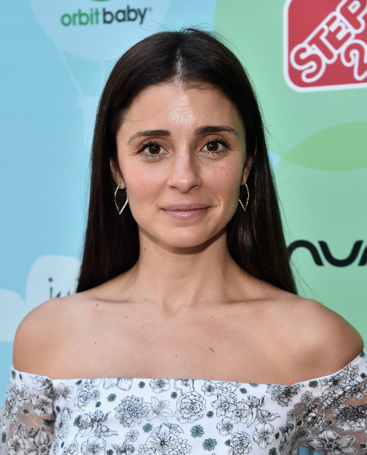 Picture of Shiri Appleby
