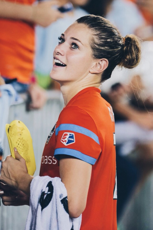 Picture of Kealia Ohai