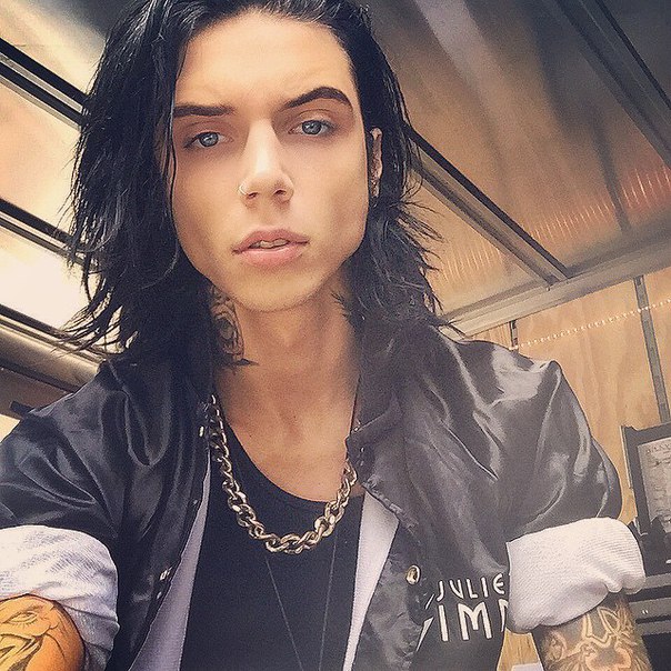 Andy Biersack picture