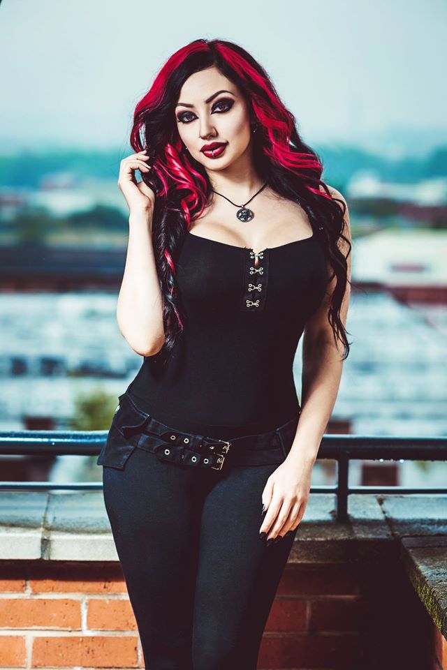Picture of Dani Divine