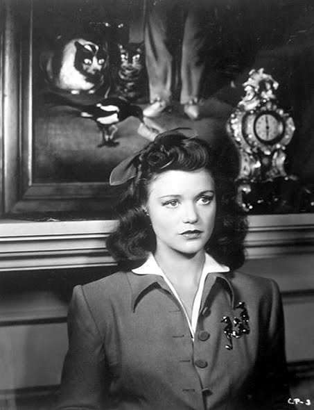 Picture of Simone Simon