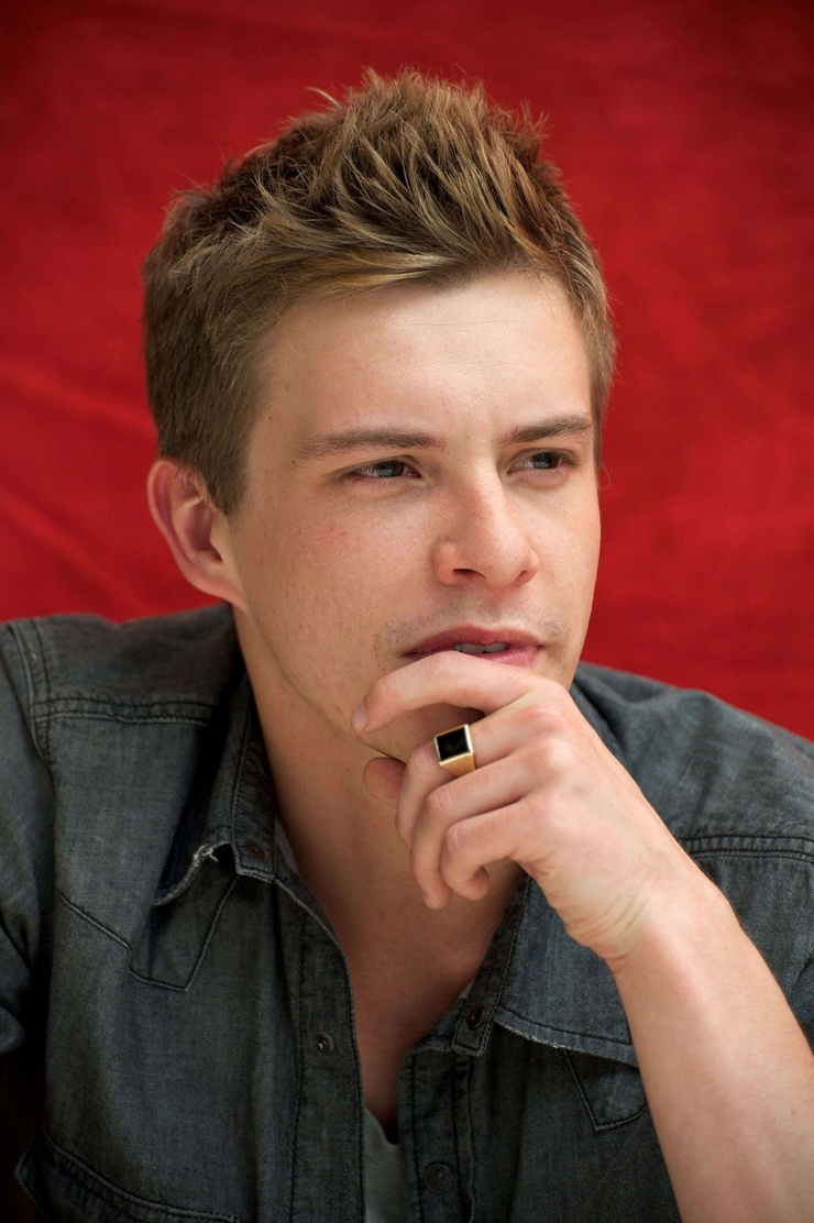 Picture of Xavier Samuel