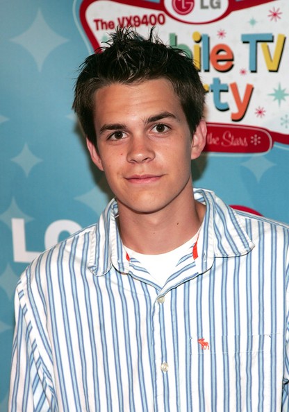Johnny Simmons picture