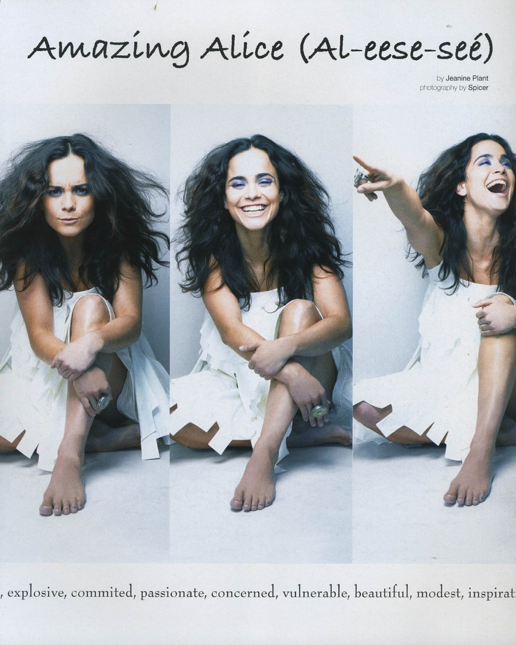 Alice Braga picture
