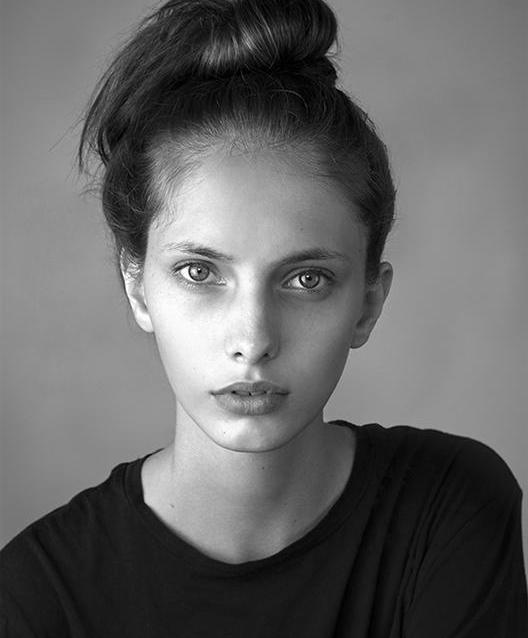 Picture of Carol Paes