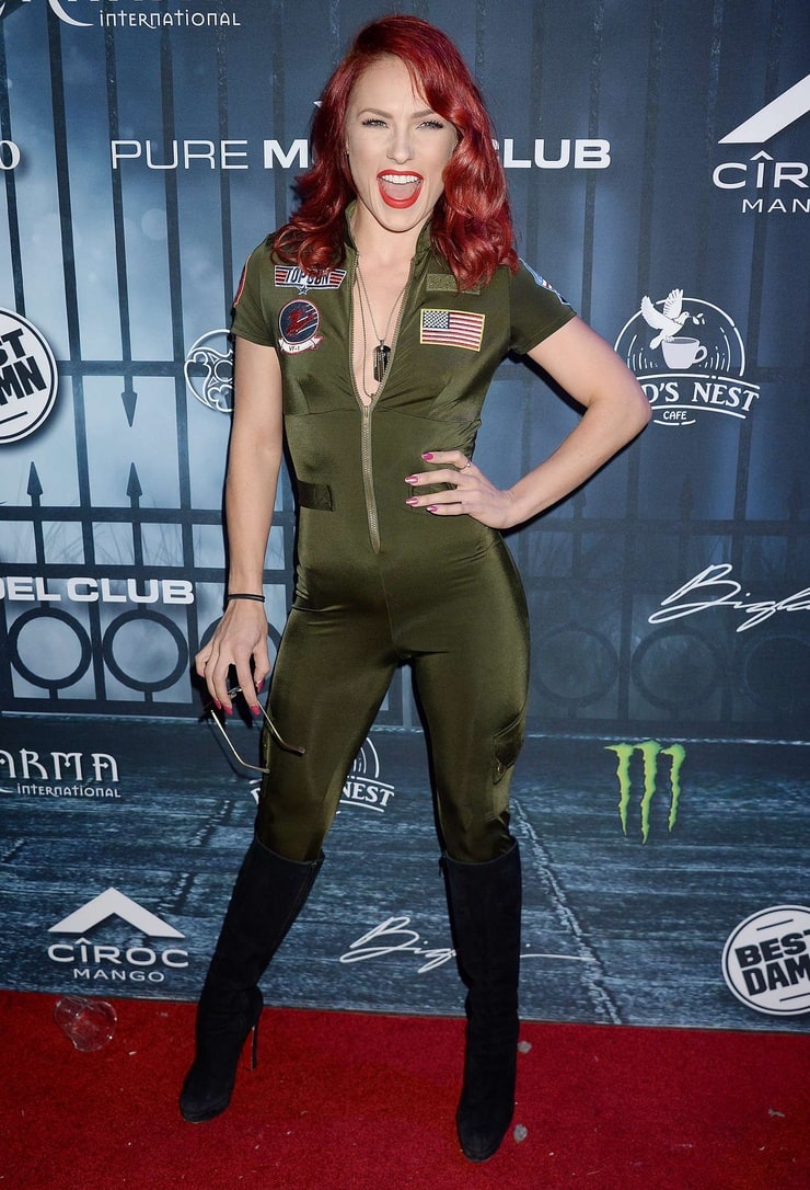 Picture of Sharna Burgess