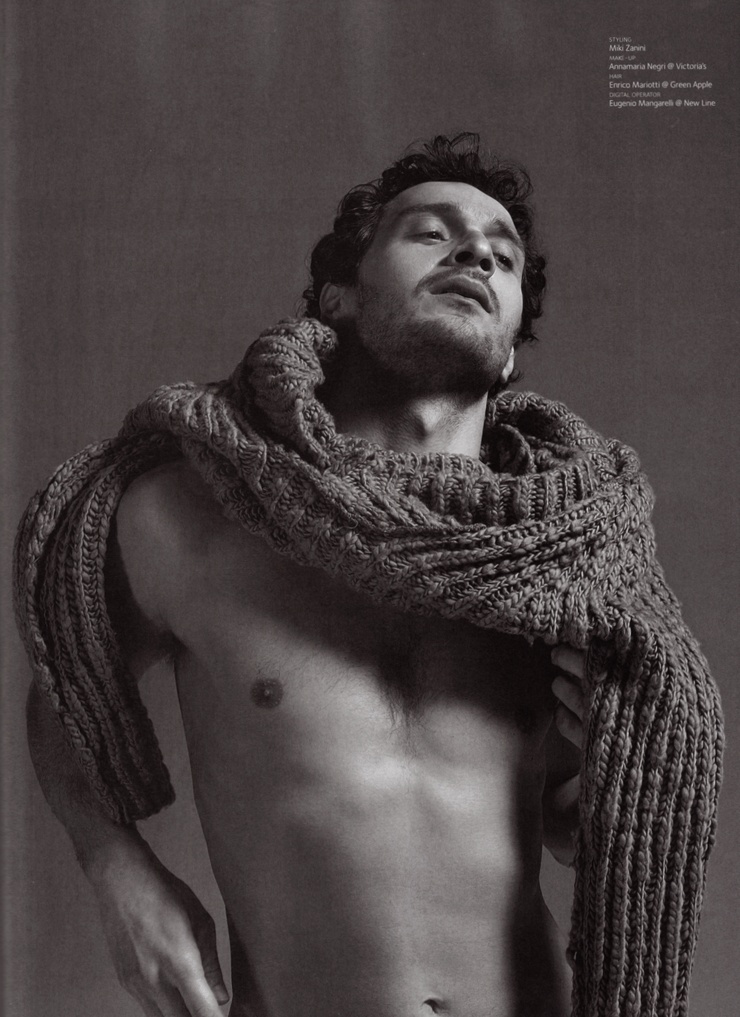 Image of Claudio Santamaria