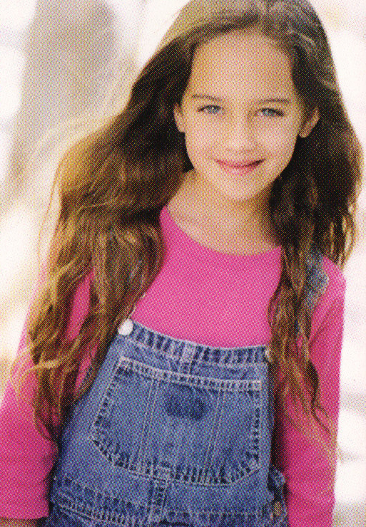 Picture of Mary Mouser