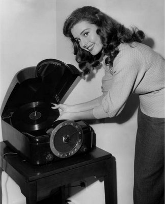 Image of Elaine Stewart