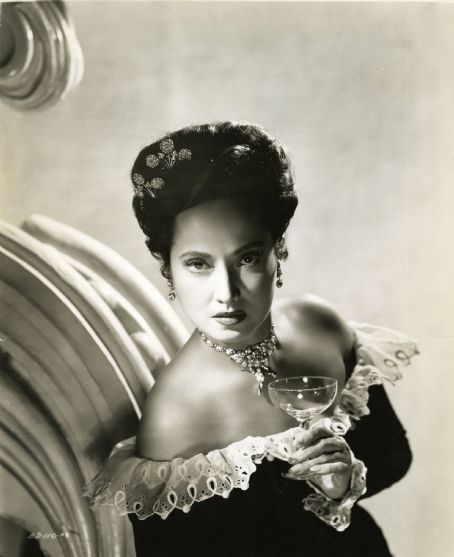 Image of Merle Oberon