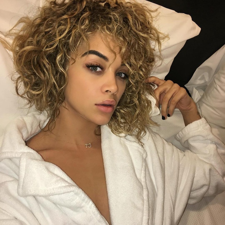 Picture of Jasmine Sanders