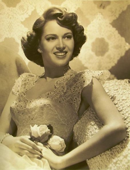 Frances Rafferty picture