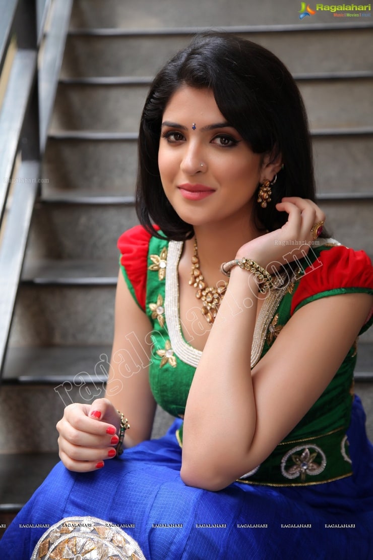 Picture of Deeksha Seth