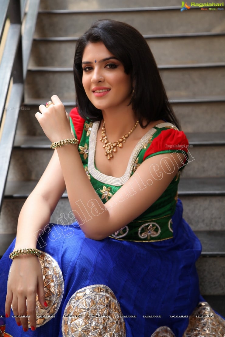 Deeksha Seth picture