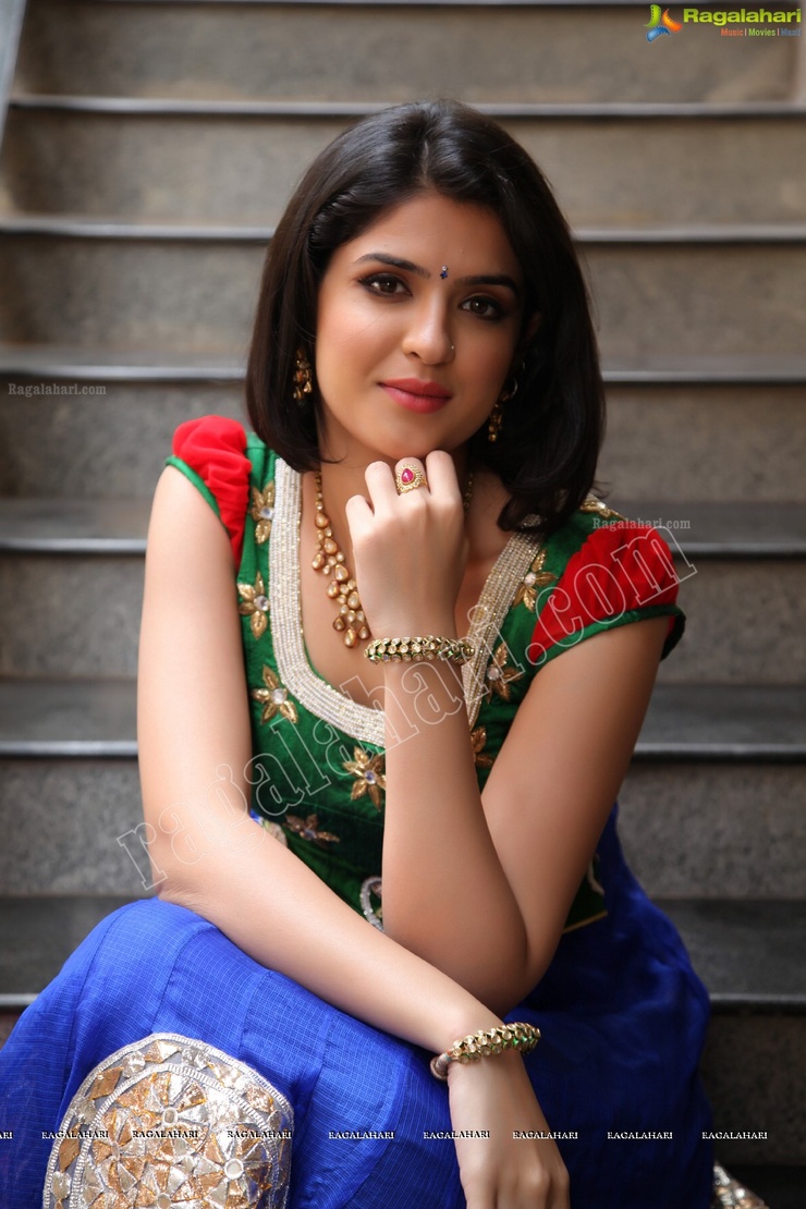 Picture of Deeksha Seth