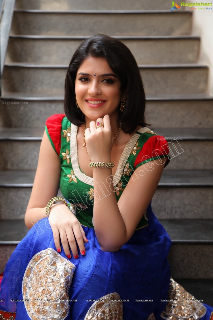 Picture of Deeksha Seth